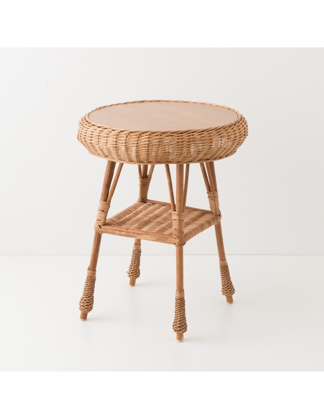 Laszlo round willow table medium size